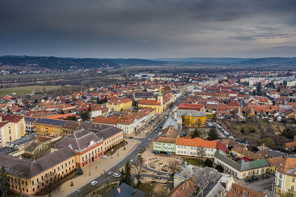Balassagyarmat, une ville parmi d’autres, écrasée par les prix du gaz - CEC